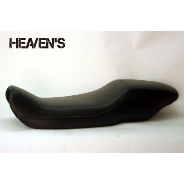 人気のトラッカーシート。シートフォームも厚みを持たせていますのでお尻に優しくライダーの加重もしっかり受け止めてくれます。インジェクション発泡ウレタンフォーム使用で劣化しにくく耐久性にも十分配慮。取付けは純正シートを取り外して交換するだけ！メ...