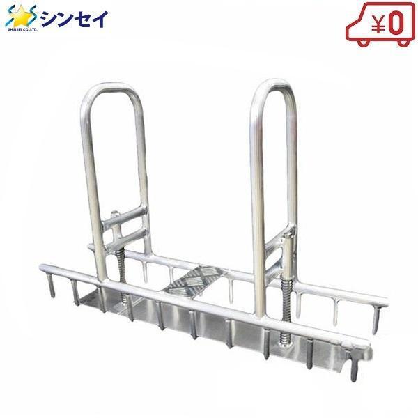 ■特長■・たまねぎ・にんにくなどの定植に適したマルチ用穴あけ器です。・軽量のアルミ製で作業時の負担を軽減します。・スプリングの効いたマルチ押さえにより、先端ピンを抜く際のマルチの持ち上がりを防ぎます・マルチの上から20箇所（片側10穴）の定...