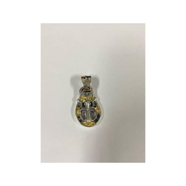 ●メーカー名：Bill Wall Leather(ビルウォールレザー)●商品名：MEDIUM ”05 CROSS” HORSESHOE PENDANT W/18Kメーカー品番：PN1037C-Bサイズ：全長 約3.5cm（トップリングを含）...