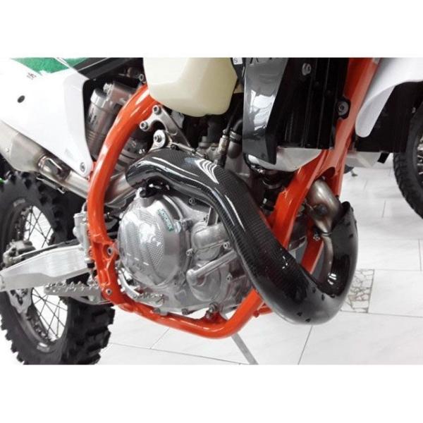 ●メーカー名：メカシステム / MECA’SYSTEM●商品名：Protects carbon manifold KTM 450/500 EXCF/HUSQVARNA FE 450 AM 2020メーカー品番：meca_K-5157450 ...