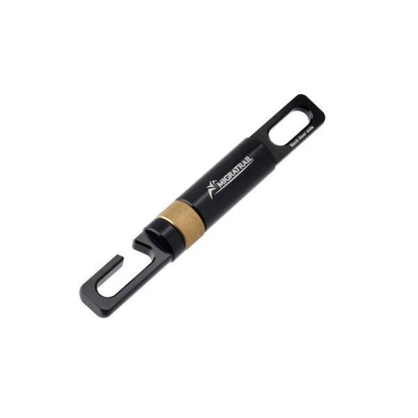 ●メーカー名：ミグラトレイル / MIGRATRAIL●商品名：バックドアフックメーカー品番：F8241JANコード：4547836482625メーカー品番：MT62-1001代表車両・ハイエース（200系）・キャラバン（E26）・NV20...