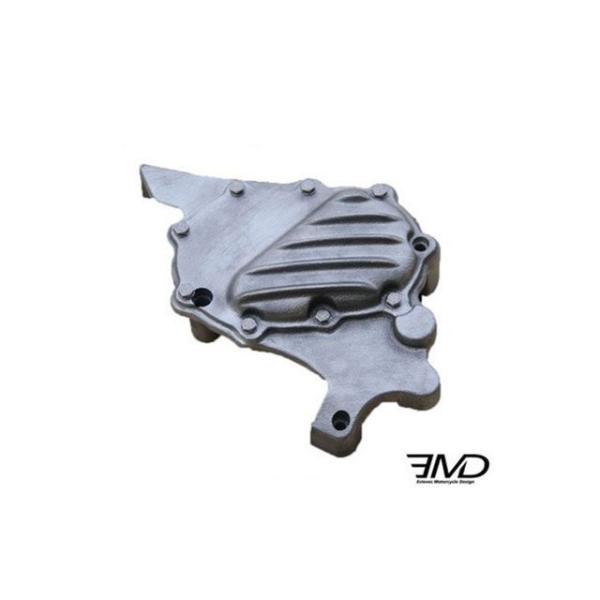 ●メーカー名：部品屋K&amp;W / K&amp;W(ブヒンヤケーアンドダブリュー)●商品名：EMD製 2004-UP スポーツスター用 スプロケットカバー（セミポリッシュ）メーカー品番：SCXLI-R-SPスポーツスターファミリー汎用 ...