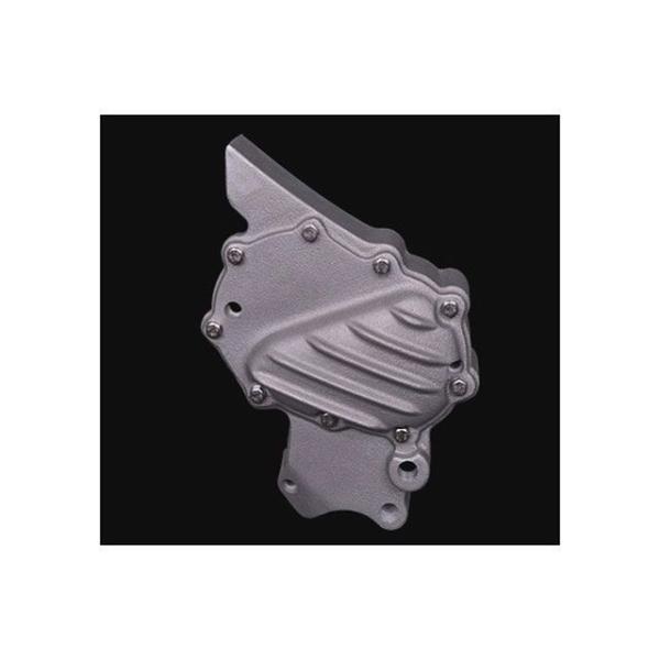 ●メーカー名：部品屋K&amp;W / K&amp;W(ブヒンヤケーアンドダブリュー)●商品名：EMD製 1991-2003 スポーツスター用 スプロケットカバー（ロウ）メーカー品番：SCXL-R-Rスポーツスターファミリー汎用 商品は新品...