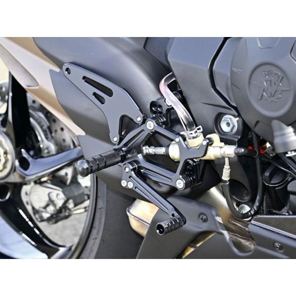 ●メーカー名：ストライカー / STRIKER●商品名：ステップキット MV AGUSTA F3 800/RR（ブラック）メーカー品番：SS-AA2167BJANコード：4580363912487F3 800カラーブラックアルマイト仕上げ素...