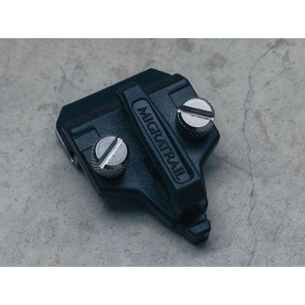 ●メーカー名：ミグラトレイル / MIGRATRAIL●商品名：カージョイントフックプラス 1pcsメーカー品番：C0524JANコード：4547836548024本体：PA66ナイロン GF40ベースプレート：ステンレス鋼ボルト：ステンレ...