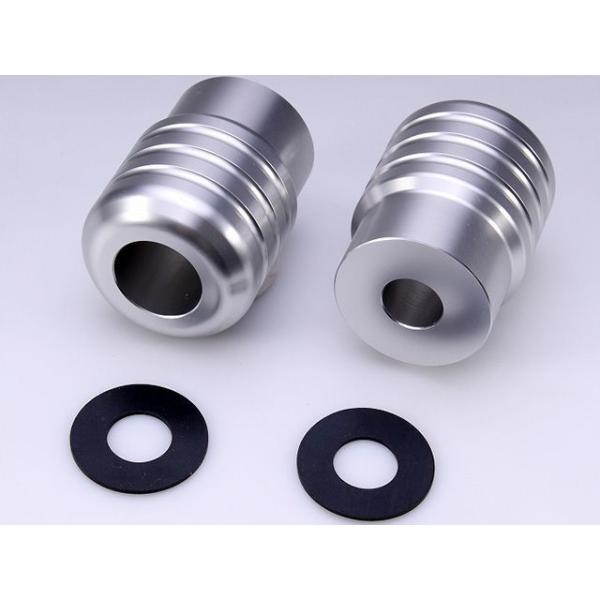 ●メーカー名：SPEEDRA(スピードラ)●商品名：BUNGKINGエンジンガード用スライダー●カラー シルバーメーカー品番：AEGSHD01SRJANコード：4580556269787その他ハーレーBUNG KING製クラッシュバー・エン...