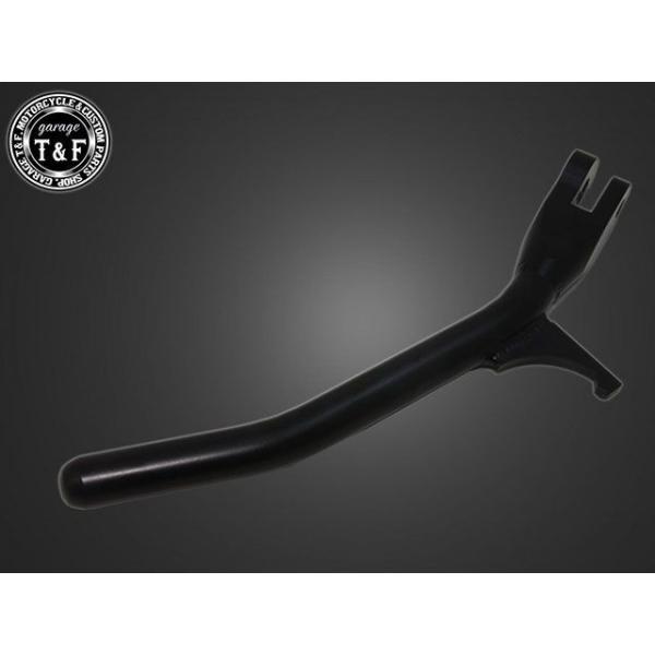 ●メーカー名：ガレージT&amp;F / T&amp;F(ガレージティーアンドエフ)●商品名：シャドウ400 01年から08年モデル専用 ショートサイドスタンド（ブラック）メーカー品番：・610388Shadow 400 シャドウ400ブラ...