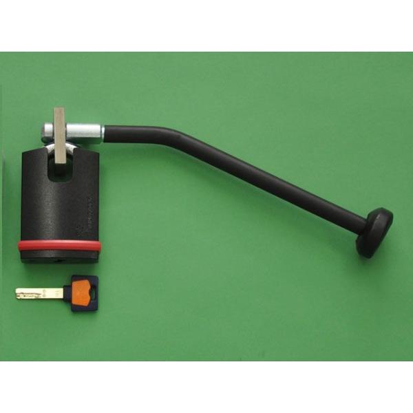 ●メーカー名：加藤製作所 / katochain(カトウセイサクジョ)●商品名：如意棒ロック Hタイプ●カギ種別：NE14HKG-2001.2kg『盗難防止用にチェーンを付けたいのだが？隙間が無い』そこで考えたのが『如意棒ロック』。小さな隙...