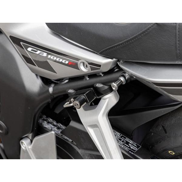 ●メーカー名：キジマ / KIJIMA●商品名：ヘルメットロック CB1000F 26Y〜（ブラック）メーカー品番：303-1628JANコード：4934154193553CB1000Fバイク駐輪時のヘルメットを 盗難や落下からしっかり守る...