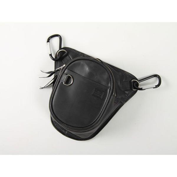 ●メーカー名：デグナー / DEGNER●商品名：5S-W2TA レザーチョークバッグ（ブラック）メーカー品番：5S-W2TA-BKJANコード：4524486055768ブラック牛革縦18×横15×厚み7（cm）■身の回りのものが収納しや...