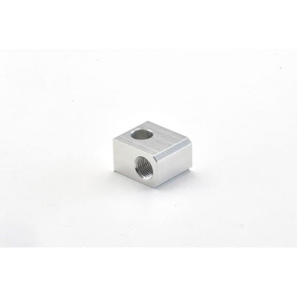 ●メーカー名：スウェッジライン / SWAGE-LINE●商品名：2WAYブロック M10X1.00 - φ9 貫通メーカー品番：SW-PR32-XJANコード：4549950906582四輪用1個入りパッケージM10×P1.00 貫通-φ...