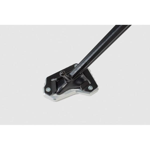 ●メーカー名：SWモテック / SW-MOTECH(エスダブリューモテック)●商品名：エクステンションサイドスタンドフット. -ブラック/シルバー- Triumph Tiger 1200/ Explorer（15-）.｜STS.11.703...