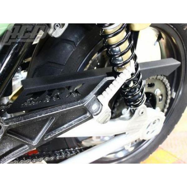 ●メーカー名：ACP(エーシーピー)●商品名：ZRX400 ロゴ入り チヂミ塗装 チェーンケース（黒）メーカー品番：STC054ZRX ZRX400ZRX-II ZRX400-2黒スチール製（チヂミ塗装仕上げ）その名の通り、塗装表面が独特の...