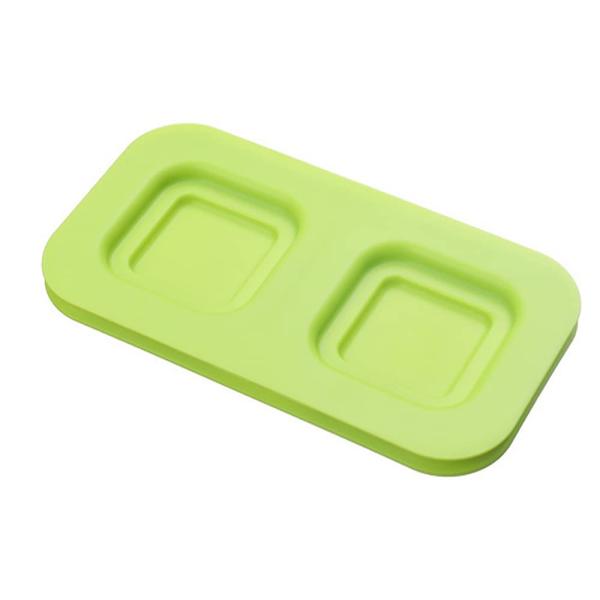 このおにぎり型は食品グレードのpp素材を使用しており、環境保護、安全性に優れています。背中で押さえる前にご飯をしっかりと詰めて、誰でも簡単におにぎりが作れる良いツールです。時短なツールで、こびりつかないので簡単に洗えます。おにぎり苦手、愛妻...