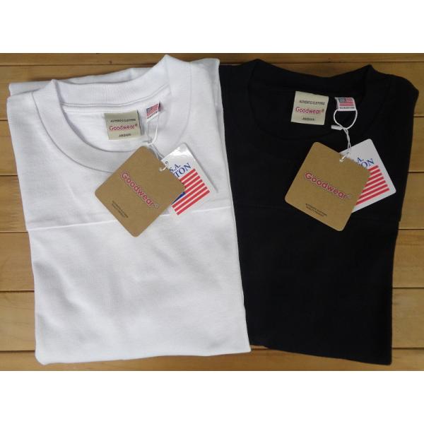 Goodwearのヘビーウェイトなクルーネック無地フットボール７分袖Tシャツ　レギュラーシルエットUSAコットンならではのタフな7オンスの肉厚ボディに洗いをかけてUSED感を演出。厚手なので一枚で着てもサマになります。シンプルでありながら存...