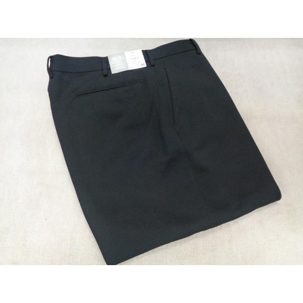 リバックスメンズＲIVAX MENS全国標準型ノータックスラックス学生ズボンワタリ幅33cm×スソ幅23cm水や油をはじく撥水撥油加工！静電気防止！セベリス抗菌！防臭裏地使用！繊維上の菌の増殖を抑制し防臭効果があります。丸洗いＯＫ！ポリエス...