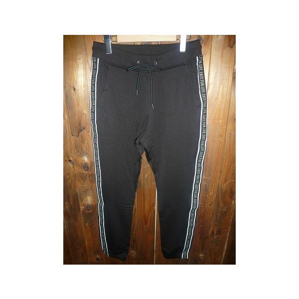 【発売日：2021年02月24日】メーカー希望小売価格　￥７，０００＋税　　　本体　　ナイロン　６３％　　綿　３１％　　ポリウレタン　６％　　　リブ部分　　綿　９７％　　ポリウレタン　３％　　　中国製素材はサラッとした肌触りで、非常に伸縮性...