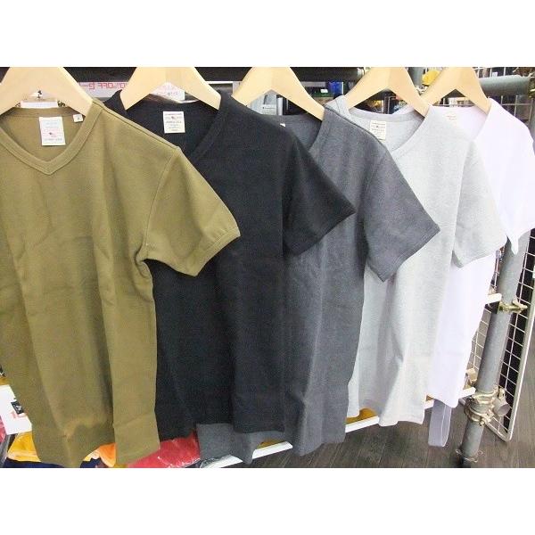 【発売日：2020年06月13日】メーカー希望小売価格　￥2,700＋税　　本体　　綿　95％　ポリウレタン　5％　　ベトナム製1975年創業以来、長きにわたって 米空軍の正式指定業者としてミルスペックを クリアするフライトジャケットを作り...