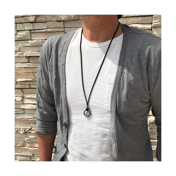 ダブル リング ネックレス のご紹介です今や アクセサリー では定番アイテムの大人気 リングネックレスカワヒモネックレス は紐部分がチクチクすると思ったとこはないですか？この ネックレス は スエード を使用しているので首元の不快感を抑えて...