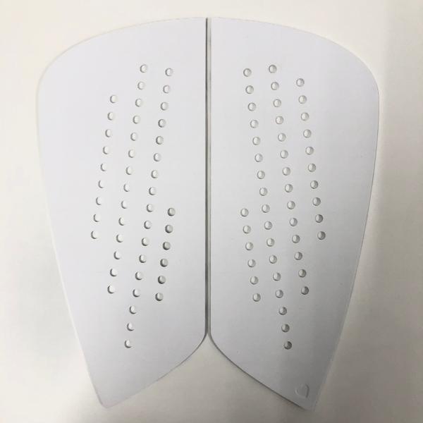 〜BLACKHEART〜オーストラリア・バイロンベイ発の新鋭サーフギアブランド。ソフトボード用に開発された剥がれにくい3mmの2ピースパッドです（テール用）もちろん、通常のハードボードにもご使用いただけます。※環境へ配慮したブランドコンセプ...