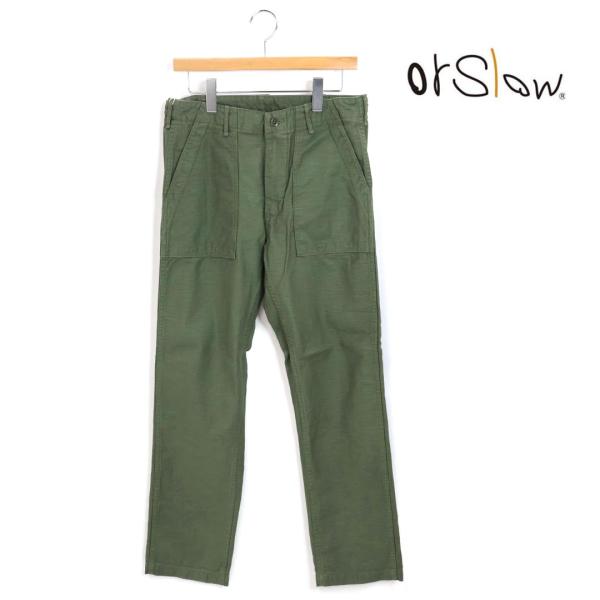 オアスロウから、ブランドの地位を確立した名作、U.S.ARMYファティーグパンツのスリムフィット。シンプルな4ポケタイプのベイカーパンツに、凹凸が横シマのように現れるバックサテン生地を採用。もちろん生地自体もオリジナルで製作しています。モデ...