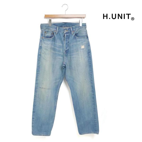 コットン100％の13.5ozインディゴセルヴィッチデニムを使用。タテ糸にはピュアインディゴで染めた糸を使用し、旧式の力織機でゆっくりと織り上げたセルヴィッチデニムです。シルエットは腰回りにほどよいゆとりを持たせ、裾に向かって自然に細くなる...