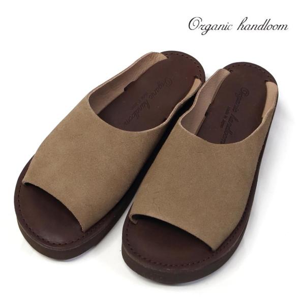 ワンストラップのシンプルなスライドサンダルです。甲を包み込むようなアッパーと、やや厚底のソールがポイント。軽さ、クッション性、摩擦性に優れ、レザーサンダル特有の重厚感を軽減して歩きやすくなっています。一般的なスエードよりも毛足の長い厚手の革...