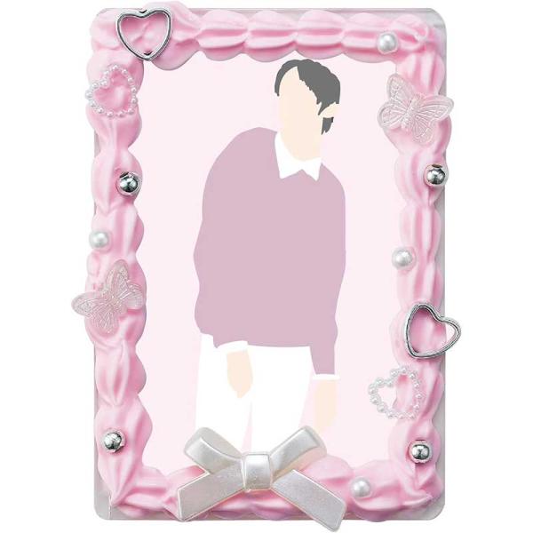 ふわっとホイップでデコる！自分だけのトレカケースを作ろう！ふわふわのホイップと6種類のキラキラデコパーツがセットになった、楽しくカスタマイズできるトレカケースキットです。ホイップで立体感をプラスして、まるでスイーツのような仕上がりに！付属の...