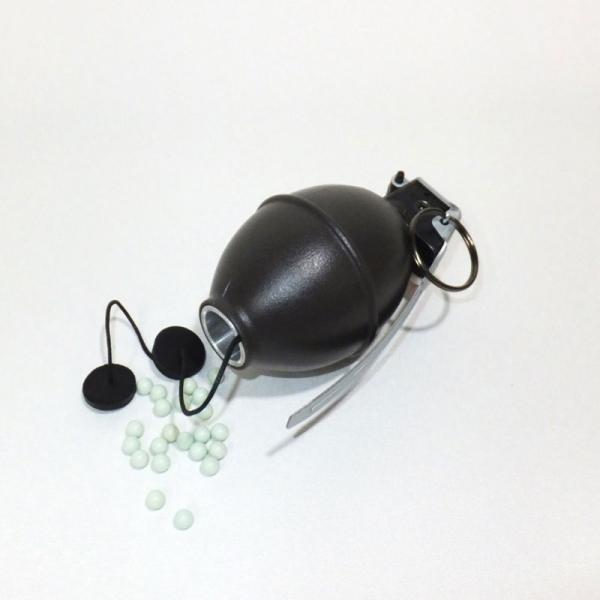 朝鮮・ベトナム戦争を通してアメリカ軍にて使用された手榴弾（通称レモン）。レプリカやダミーではなくBB弾炸裂機能を搭載したモデルです。装填時にパウダー等を一緒に入れる事によって作動時のリアルなエフェクト効果を再現することが出来ます。●実用性と...