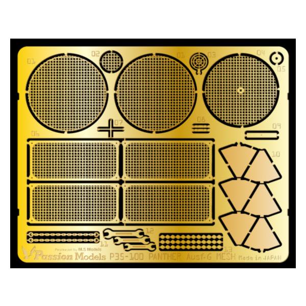 P35-099からエンジンデッキのメッシュのみを抽出したセットです。基本的にストレート組みで楽しみたい方も気軽に使用できるセットで、エッチングパーツはこれが初めて、という方にも向いています。パンターG前期/後期どちらにも使用することが可能で...