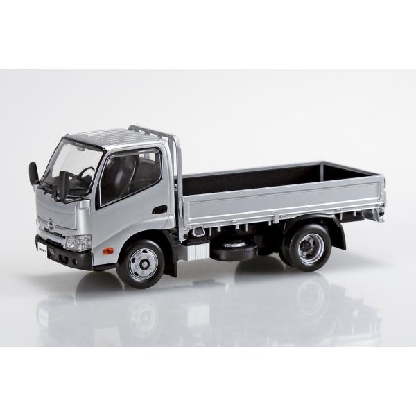 ヒノの2トン【完全新金型】楽プラの「はたらく車」初の２トン車、日野デュトロ 低床 平トラックが登場します。ボディ形状は勿論のこと、ボディ下部フレームの装備もリアルに再現しました。パーツ数を抑え、塗装不要・接着剤不要。お子様から大人まで楽しめ...