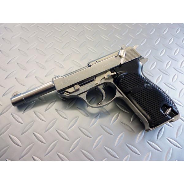 ドイツの銃器メーカーであるカール・ワルサー社が開発した軍用自動式拳銃。第二次世界大戦中にはナチス・ドイツ陸軍に制式採用されていました。アニメ「ルパン三世」の愛銃としても有名です。About WALTHER P38 ac41 シルバー1940...