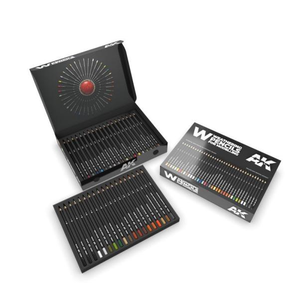 チッピングやハイライト、その他様々なウェザリングテクニックに使える水彩色鉛筆のシリーズです。そのままドライで描きこんで使えるほか、乾いた筆でぼかしたり、濡れた筆で伸ばして雨だれやウォッシング、サビの滲みはホコリなど様々な表現が手軽に行えます...