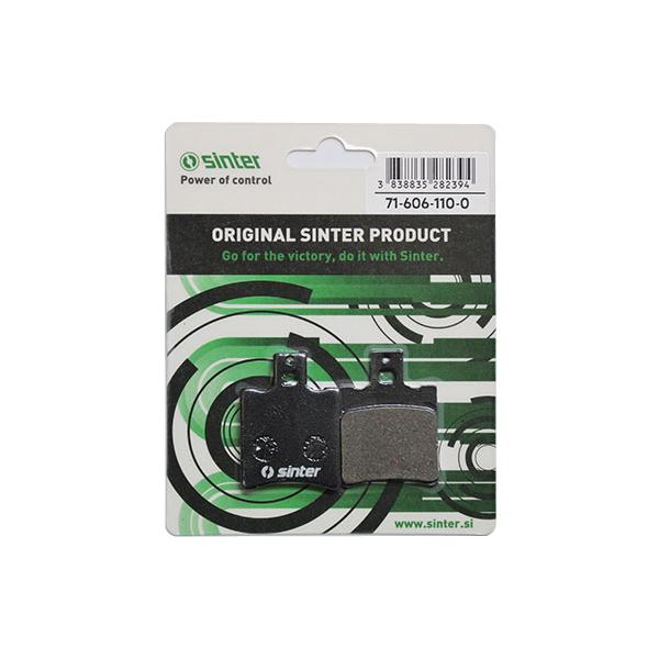 SINTER/シンター 汎用ノーマルブレーキパッド RACE レーシングカート用。マラネロ、ブレンボに対応しています。■商品特徴耐摩耗性と安定した制動力を発揮し、純正ブレーキパッドからの変更時に、違和感の無い自然なフィーリングに仕上がってい...