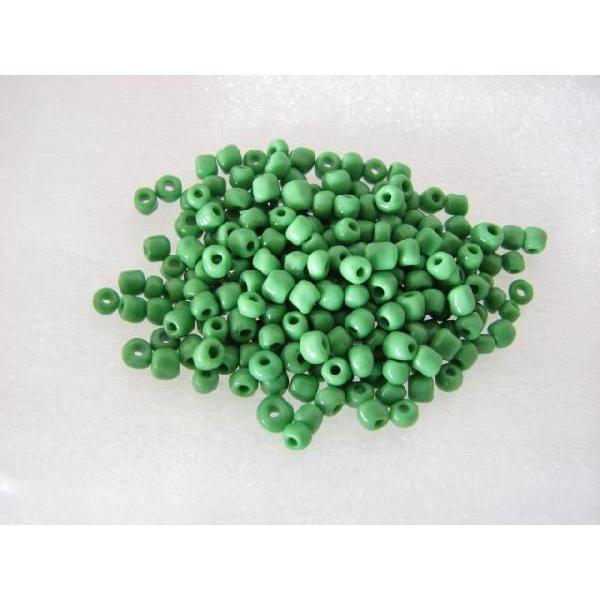 商品説明：<BR> 　　　　　　　　　商品名：　ガラスビーズ(M)<BR> 　　　　　　　　　サイズ：　約2.5mm x3mm　（穴は約1mm）<BR> 　　　　　　　　　数量：　約100個（4g)&lt...