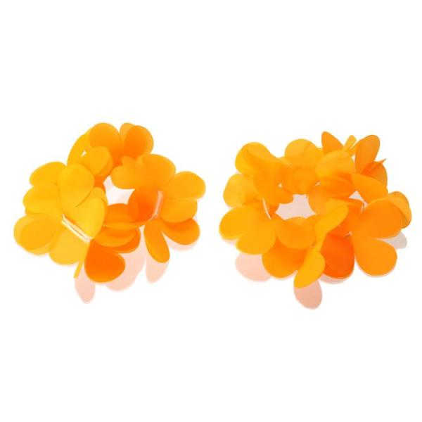 きれいで大きな花びらのうでわです。ダンスやステージの衣装のワンポイントにおすすめです。商品サイズ約φ100×65mmセット内容本体2個組