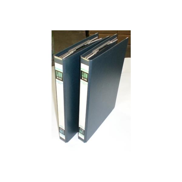 メール便発送はできません。二重のスプリングが書類をしっかりホールド。ちょっとレトロでお洒落！しかも丈夫で抜群の耐久力！見かけなくなった立ち仕事筆記できるハード表紙の紙貼スプリングファイル。ライオンのスプリング金具優れもの。書類を通し金具で押...