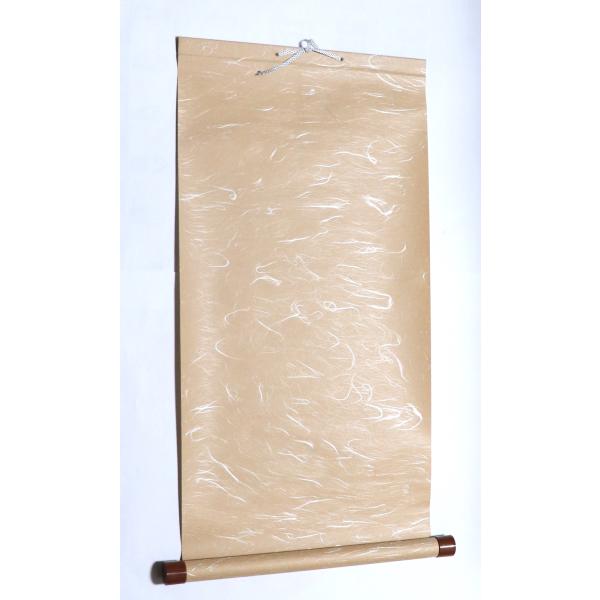 [メール便発送はできません]　書・画作品展示用書道半紙（242×334ミリ）・水墨画Ｆ４（334×243ミリ）用紙 雲龍紙仕上げ仮卷軸寸法：幅３００（軸先左右各20ミリ含まず）×全長６００ミリ軸棒直径：約２５ミリ掛軸と違い作品と仮卷に隙間が...
