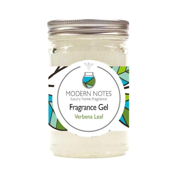 『MODERN NOTES(モダンノーツ)』フレグランスジェル液体を使わないジェルタイプのフレグランス。ポリフェノール消臭成分が嫌な臭いを消していい香りに♪車、クローゼット、小さいお子様やペットの手が届く場所など、こぼれる心配からこれまでフ...
