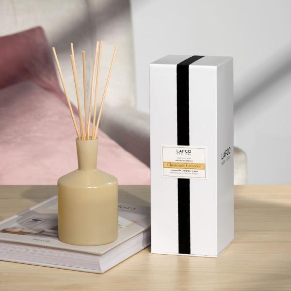 それぞれの部屋・家にふさわしい香りを提案するというコンセプトで、ブランド創業以来の人気を誇るラフコの「HOUSE &amp; HOME コレクション」。コンパクトな場所にも置きやすいミニサイズのディフューザーが登場です。■CHAMOMILE...