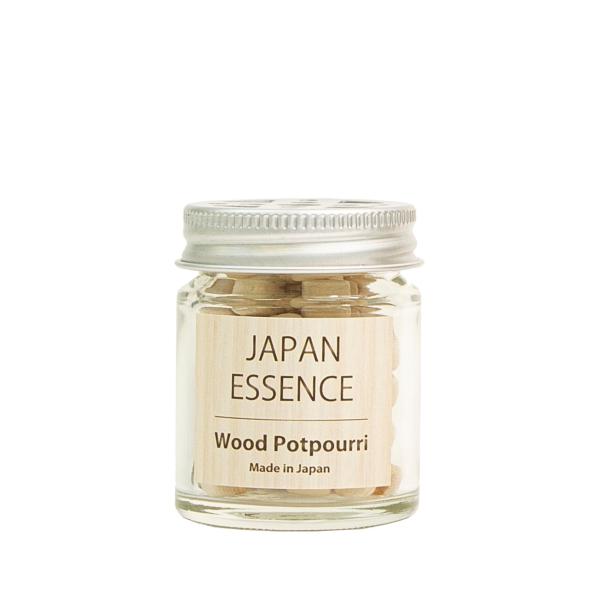 手のひらサイズで場所を選ばす置きやすい♪ボトルに入った木粒のポプリお好みのフレグランスエッセンスを適量垂らして、香りをお楽しみ下さい。※本品には香りはついておりません※