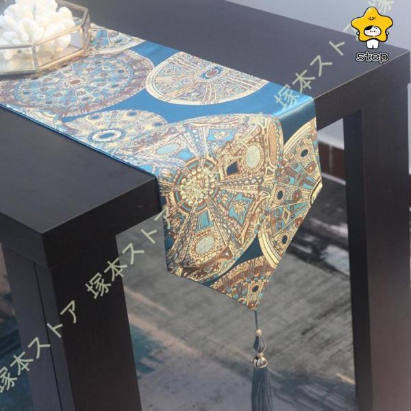 爆買　サイズ：33*160cm、33*180cm、33*210cm。カラー：イー、ブルーダイニングを華やかにするテーブルランナーは、サッと敷くだけでいつもと違う特別な雰囲気に変えてくれます。族での日々、友人などが集うホームパーティや記念日の...