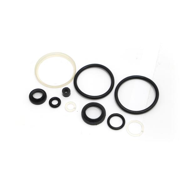 専用シールキット　オーリングセット　補修キット(TD2005専用)薪割り機（品番：TD2005）専用のシールキット簡易説明書付き■用途シリンダーラムの油漏れ経年劣化による圧力漏れオーバーホール■注意事項※シール交換によって、修理できないこと...