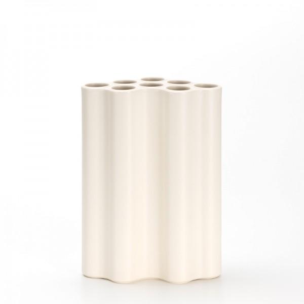 世界中で多くの賞を受賞しているフランス人デザイナー・Ronan &amp; Erwan Bouroullec（ロナン&amp;エルワン・ブルレック兄弟）が2002年に発表したフラワーベース「Nuage（ヌワージュ）」。 雲のようなフォルムと...