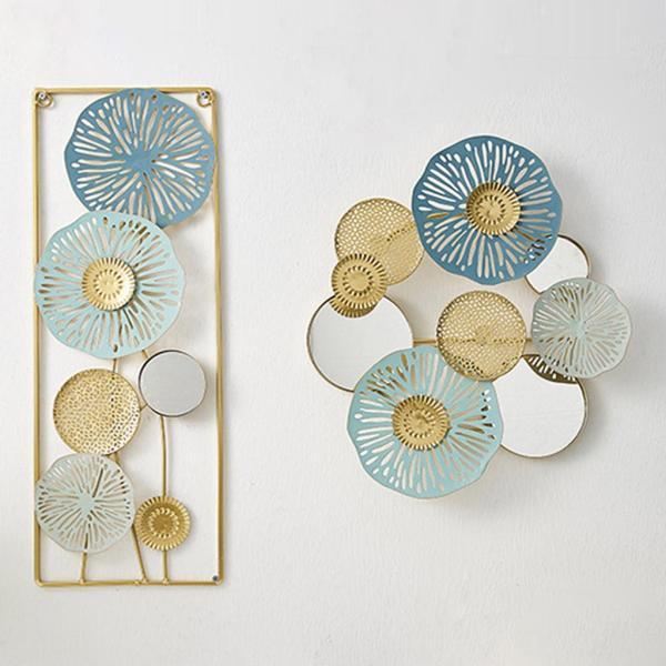 説明:優れた職人技と円形の鏡の装飾が施されたクリエイティブな丸い形の置物像.環境に優しく.毒性のないガラスと鉄の素材で作られています.美しい装飾品:このリアルな置物は.リビングルーム.ベッドルーム.オフィスに置いたり.壁に掛けたりすると.楽...