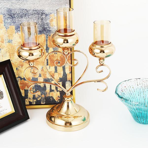 説明:-このモダンメタルグラス3個のシリンダーキャンドルホルダーローソク足燭台は.非常にエレガントで魅力的なロマンチックなクリスタルでデザインされています-ブラケットは頑丈なメッキ金属構造でできており.3つのティーライトホルダーを安定してし...