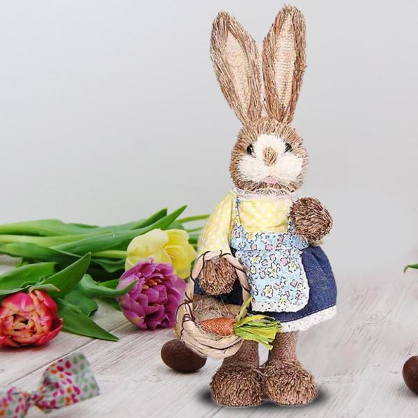 説明:庭師の服を着たウサギは.春を迎え.新年を楽しくするのに最適です.このわらのイースターバニーの装飾は.イースターパーティーで微妙な春の魅力を作り出すためのかわいい方法です.テーブル.テレビの横.机.ベッドサイドテーブルに置くことができま...