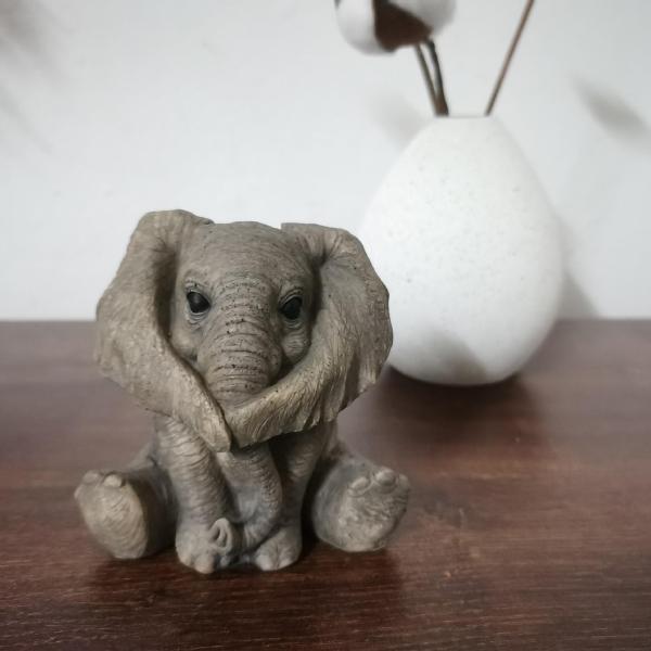 説明:クリエイティブで.聞いたり.匂いを嗅いだり.象の置物を見たりしない.ユニークで素敵なものです.高品質の樹脂素材でできており.耐久性があり.環境に優しいです.小さくて愛らしい.リアルな形と細かい仕上がり.居間/書斎/寝室/喫茶店の装飾に...