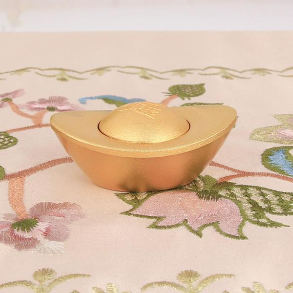 説明:高品質の銅素材でできており.安全で耐久性があり.お手入れも簡単です.風水回転可能な金のインゴット:小さいサイズ.軽量.安全に使用できます.クリエイティブなベアリングデザインで.360°回転できます.大人も子供もおもちゃとして使えます....