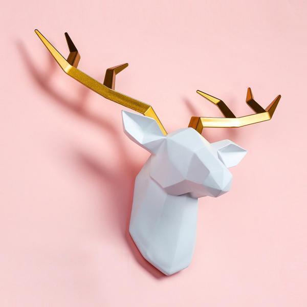 説明:モダンスタイル:3D鹿の頭は立体幾何学モデルです.サイズ:38x29x13CM/14.96x11.42x5.12インチ.エレガントなデザイン:純粋な色.絶妙な外観.バックフェイクディアヘッドウォール彫刻.ファインレジンから芸術的に作ら...